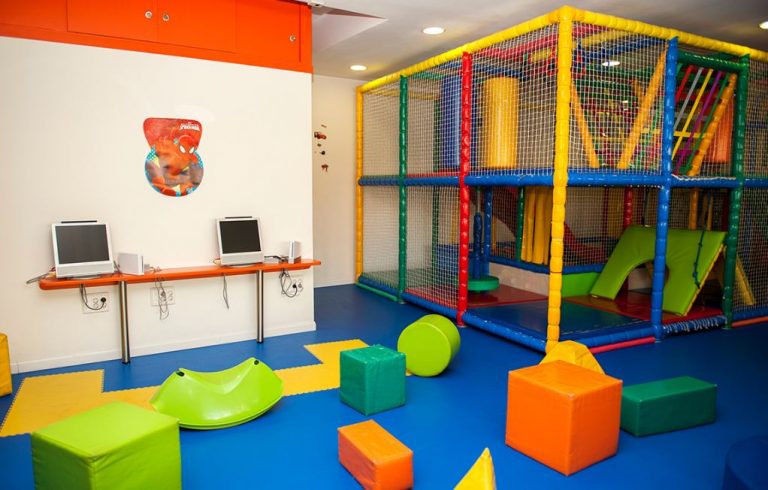 ⊛ Mejores Restaurantes con Parque de Bolas en Madrid ️