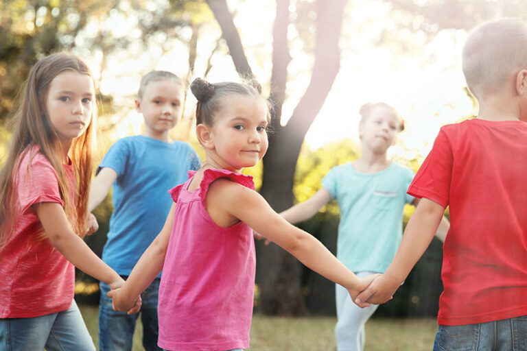 ⊛ Cómo Fomentar el Compañerismo en el Aula ⇒ ¡Guía! ️