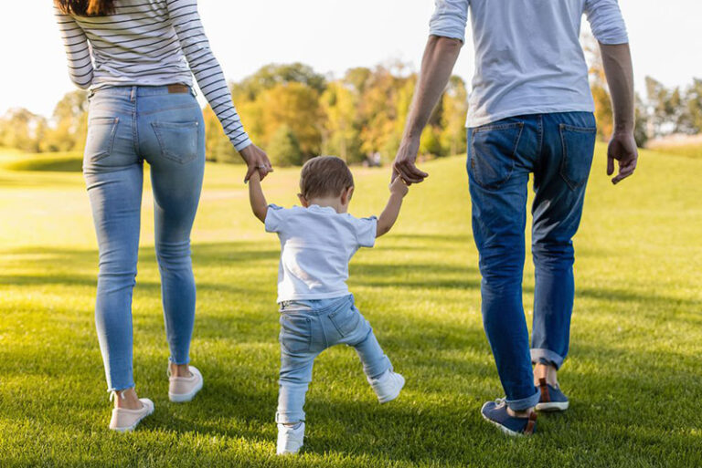 ⊛ Cómo Educar Bien a un Hijo Único ⇒ ¡Consejos! ️